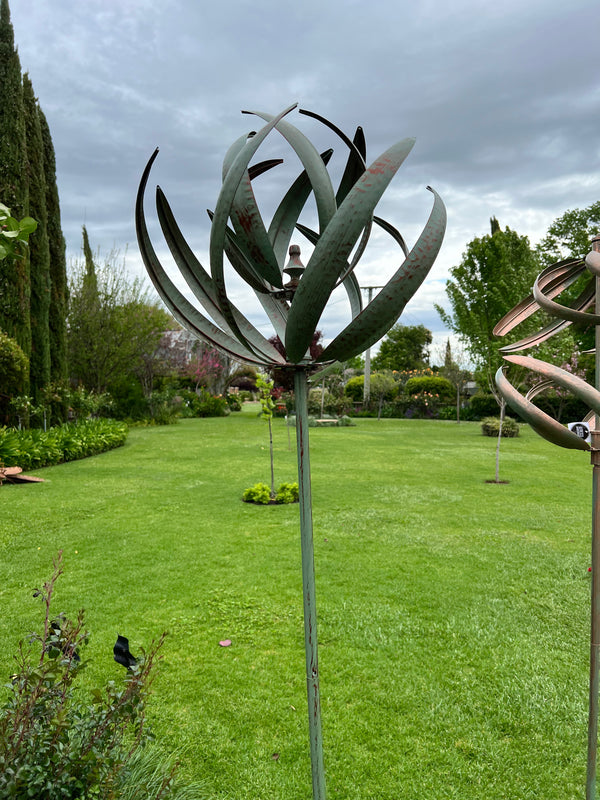 Lotus Wind Spinner -Red - Faeren Designs